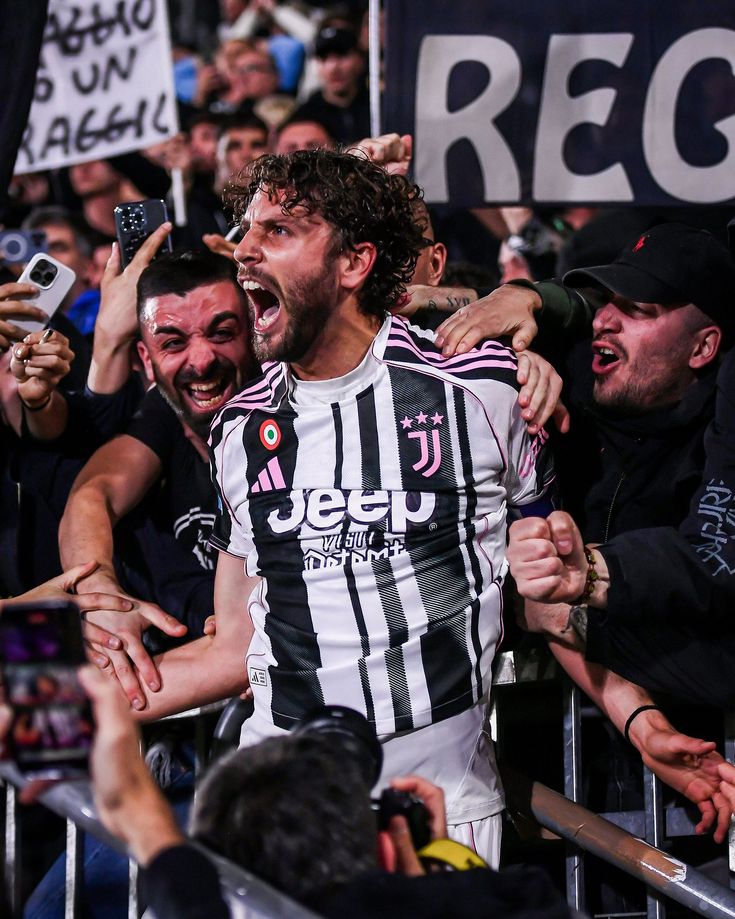 Juventus – Five Of Cups Official